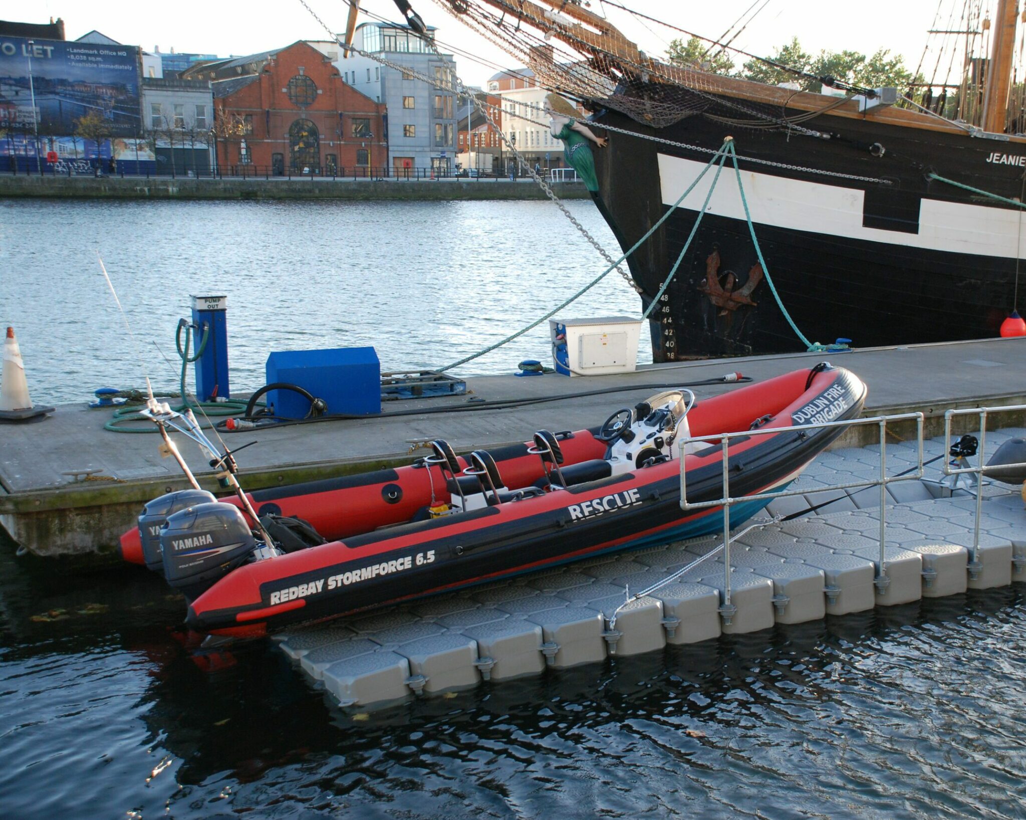 Pontoon Hire UK - Portable Modular Floating Pontoons - National Pontoon
